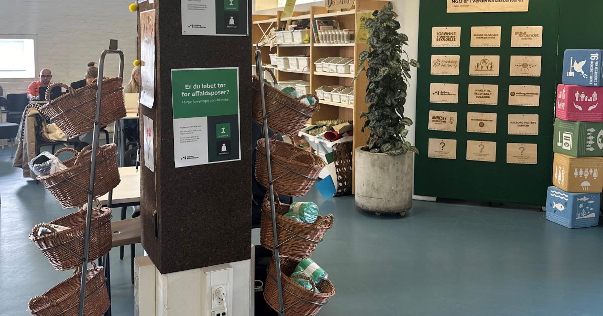 Hent affaldsposer på biblioteket | Aalborg Bibliotekerne